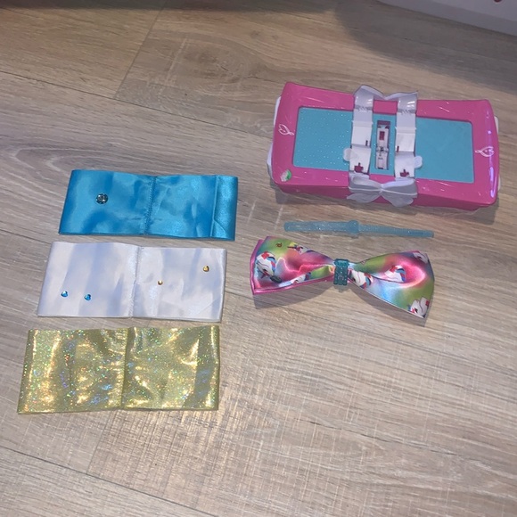 JoJo Siwa | Toys | Jojo Siwa Bow Maker With Pattern Bows And Clips ...